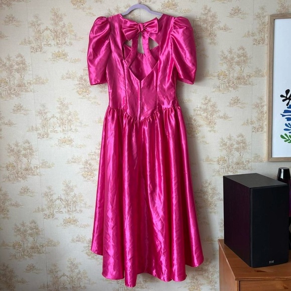 Vintage | Dresses | Vintage 8s Alfred Angelo Hot Pink Satin Barbie ...